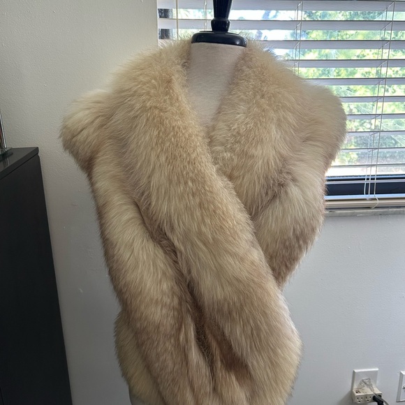 Pellicce Luigi Mele | Jackets & Coats | Authentic Canadian Fox Tail ...